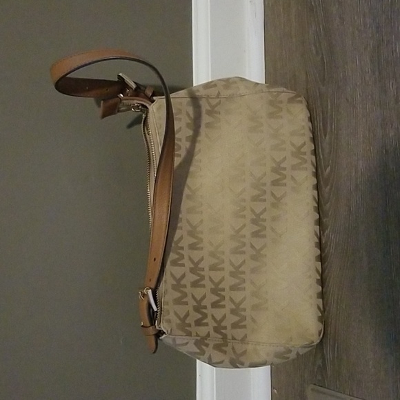 Michael Kors | Bags | Michael Kors Small Purse | Poshmark